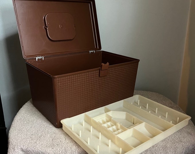 Vintage Large Brown Plastic Sewing Box Wilson Manufacturing Group ...