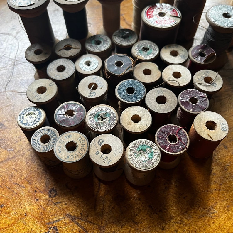 Huge Lot of Wooden Vintage Sewing Thread Spools. Over 35 - Etsy