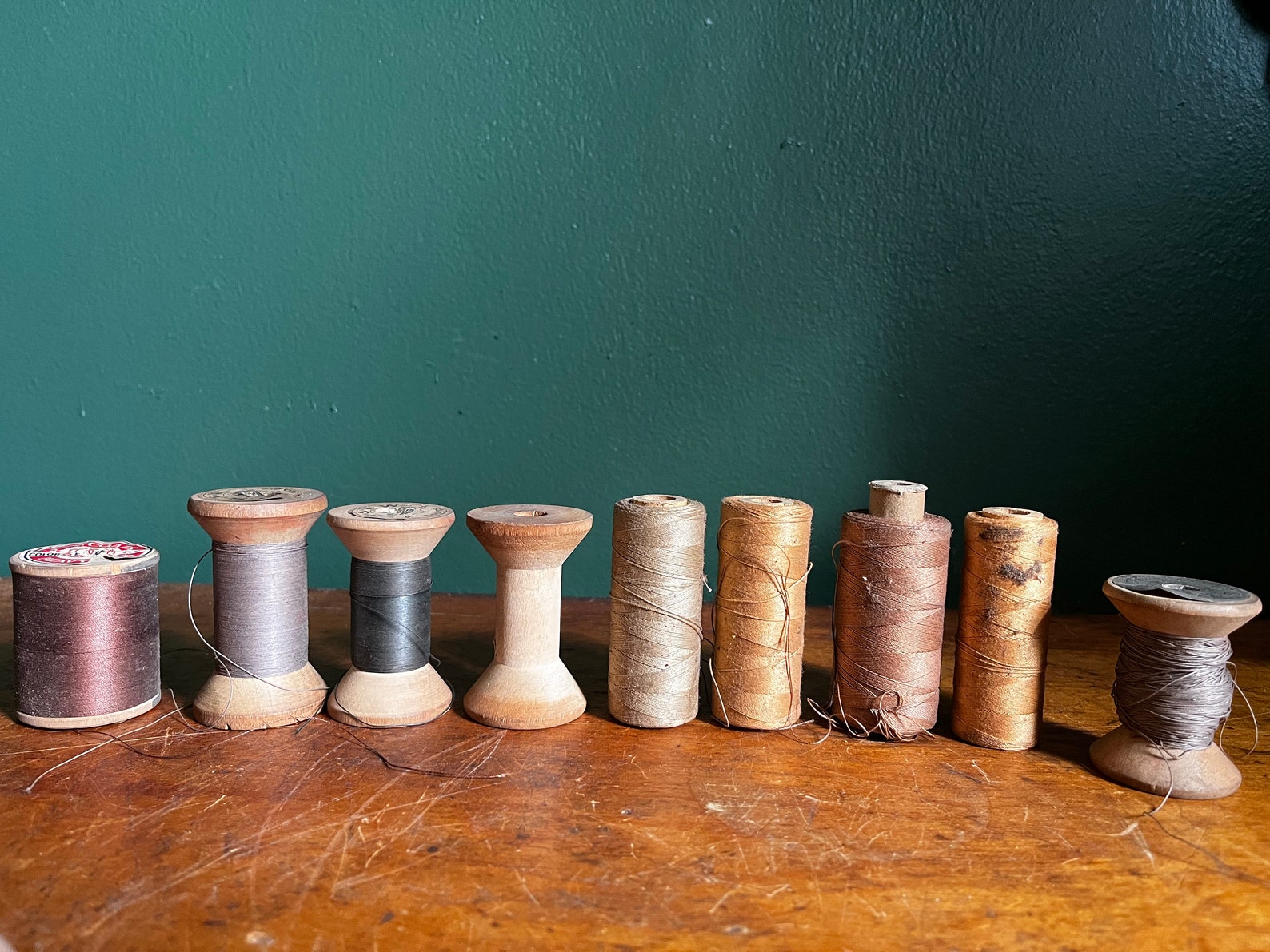 Huge Lot of Wooden Vintage Sewing Thread Spools. Over 35 - Etsy