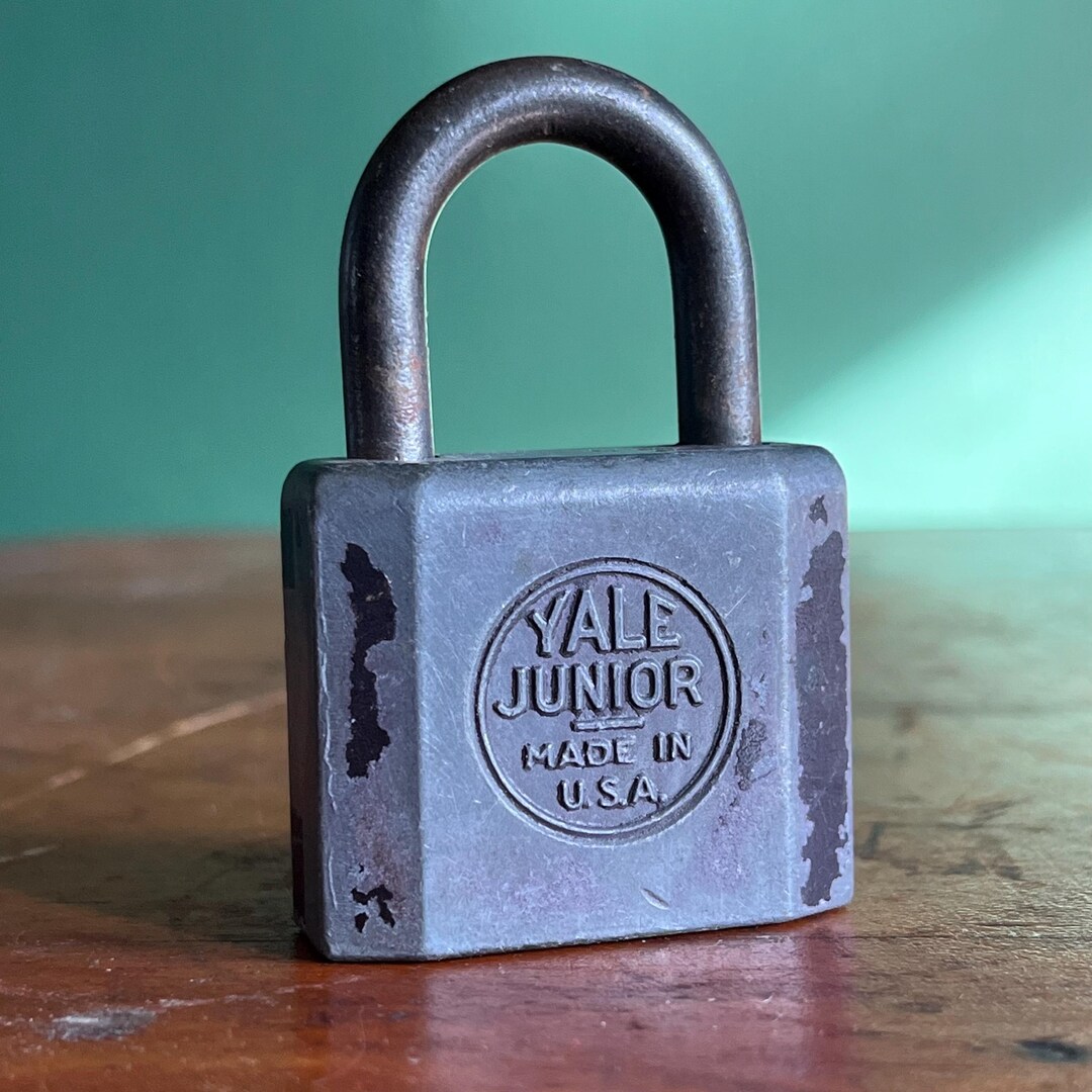 Vintage YALE JUNIOR Padlock No Key Antique Lock Antique Padlock Yale ...