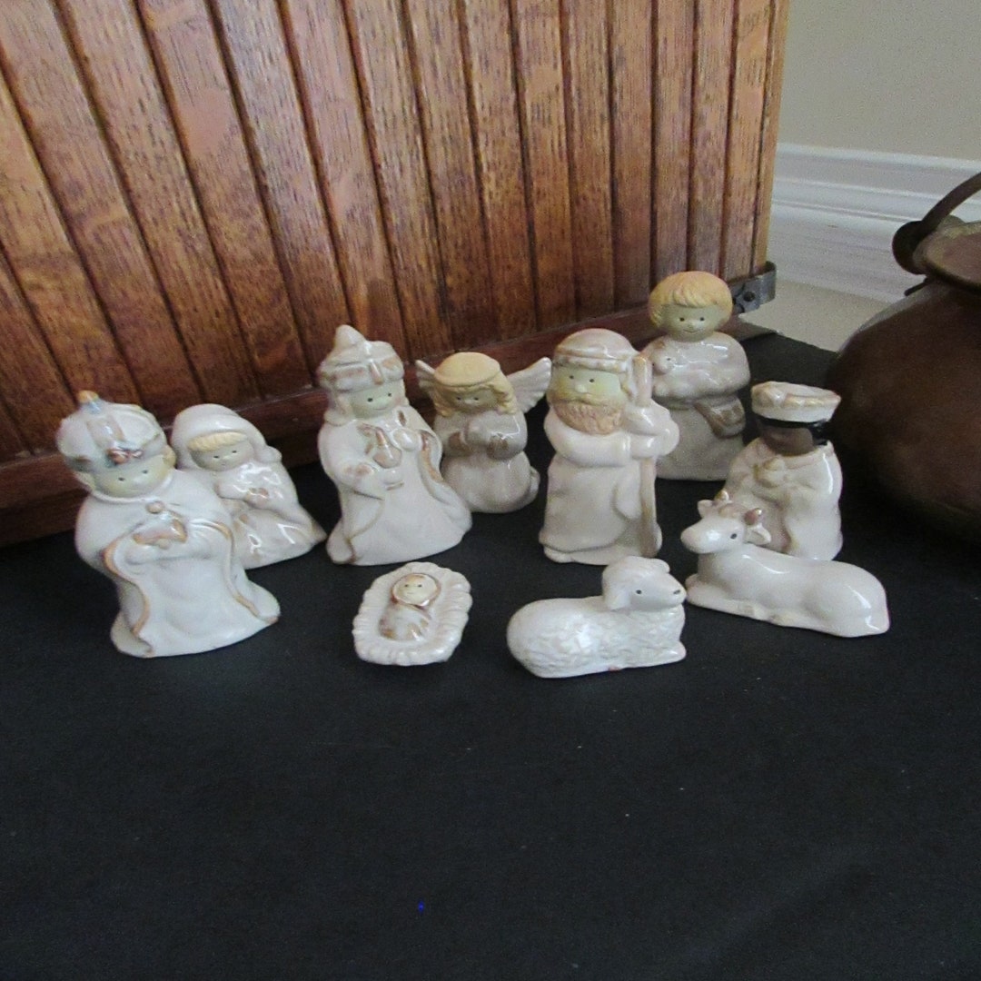10 Piece Nativity Set Ceramic Brown Robed Figures Holy Family, Wise Men ...