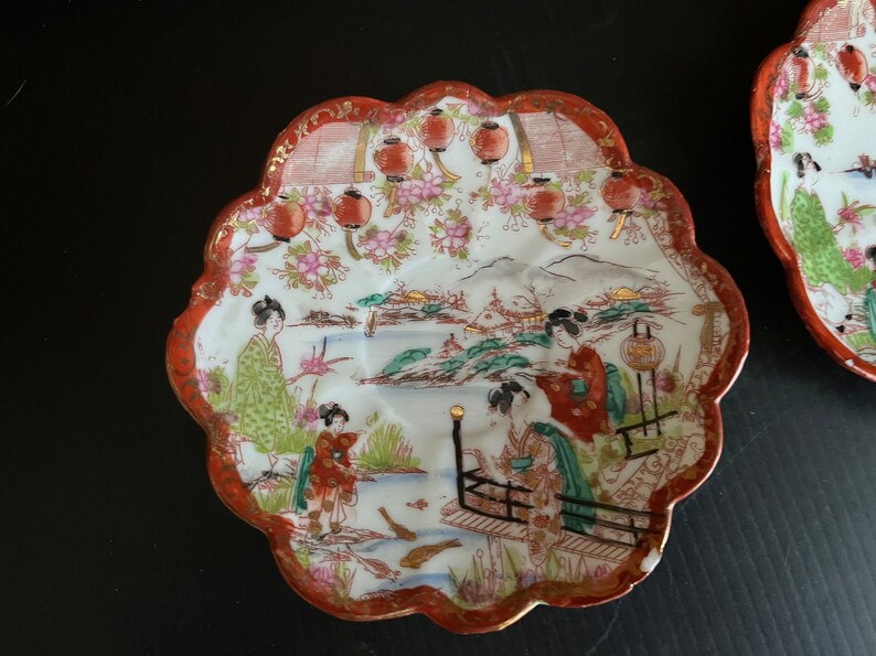 Japanese Scene Saucers – Geisha Girls & Koi Fish Scene – Set of 2 ...