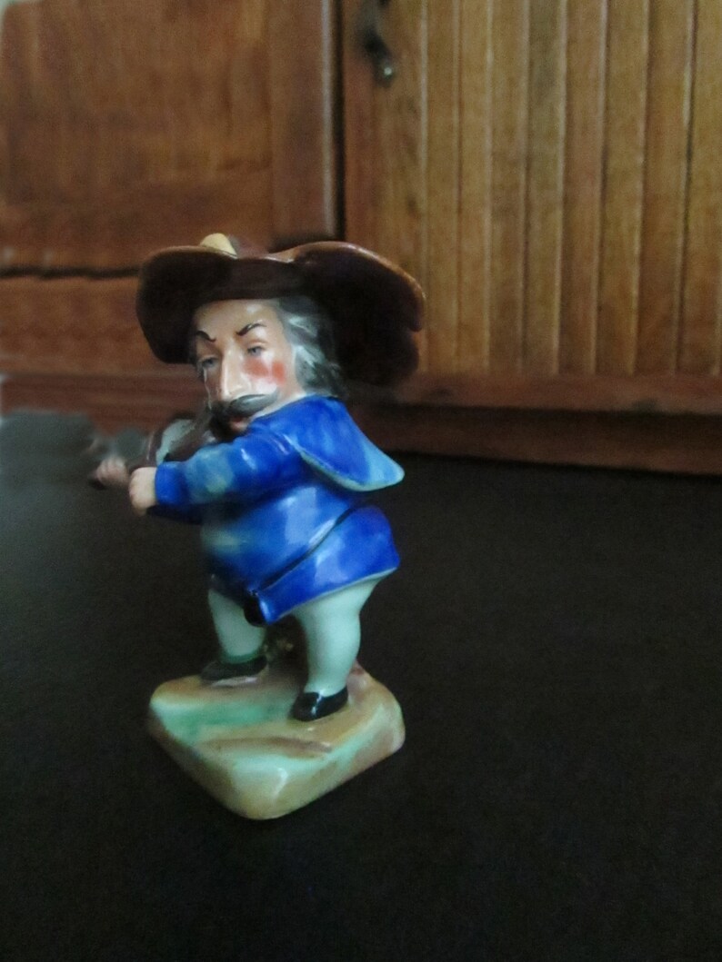 Dwarf Playing Violin/ Fiddle Mansion House Dwarf Musician - Etsy