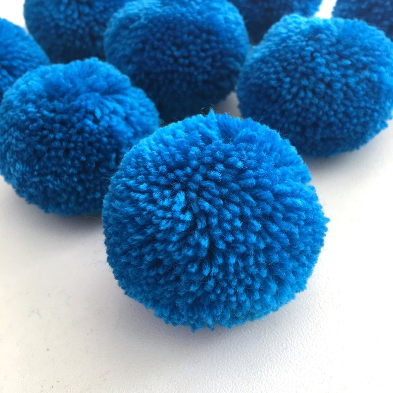 Ocean Blue Big Pom Pom 2 Inches Boho Decor Party Decor Yarn - Etsy