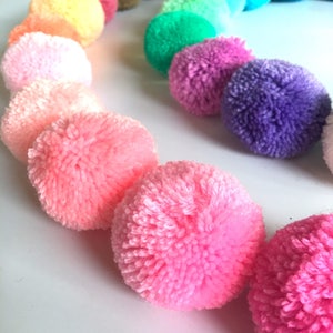 Ocean Blue Big Pom Pom 2 Inches, Boho Decor Party Decor Yarn Pom Pom - Etsy