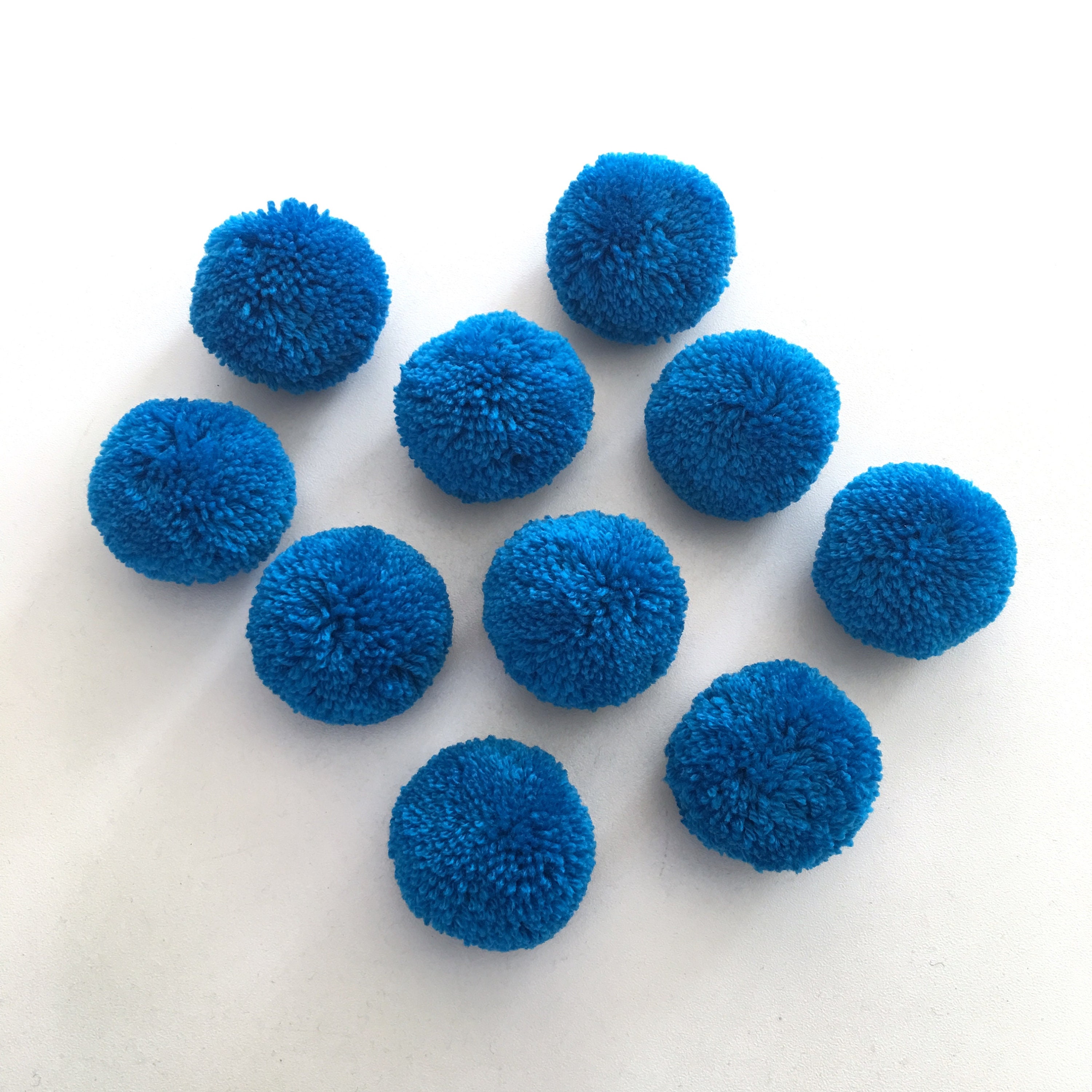 Ocean Blue Big Pom Pom 2 inches Boho Decor Party Decor yarn | Etsy