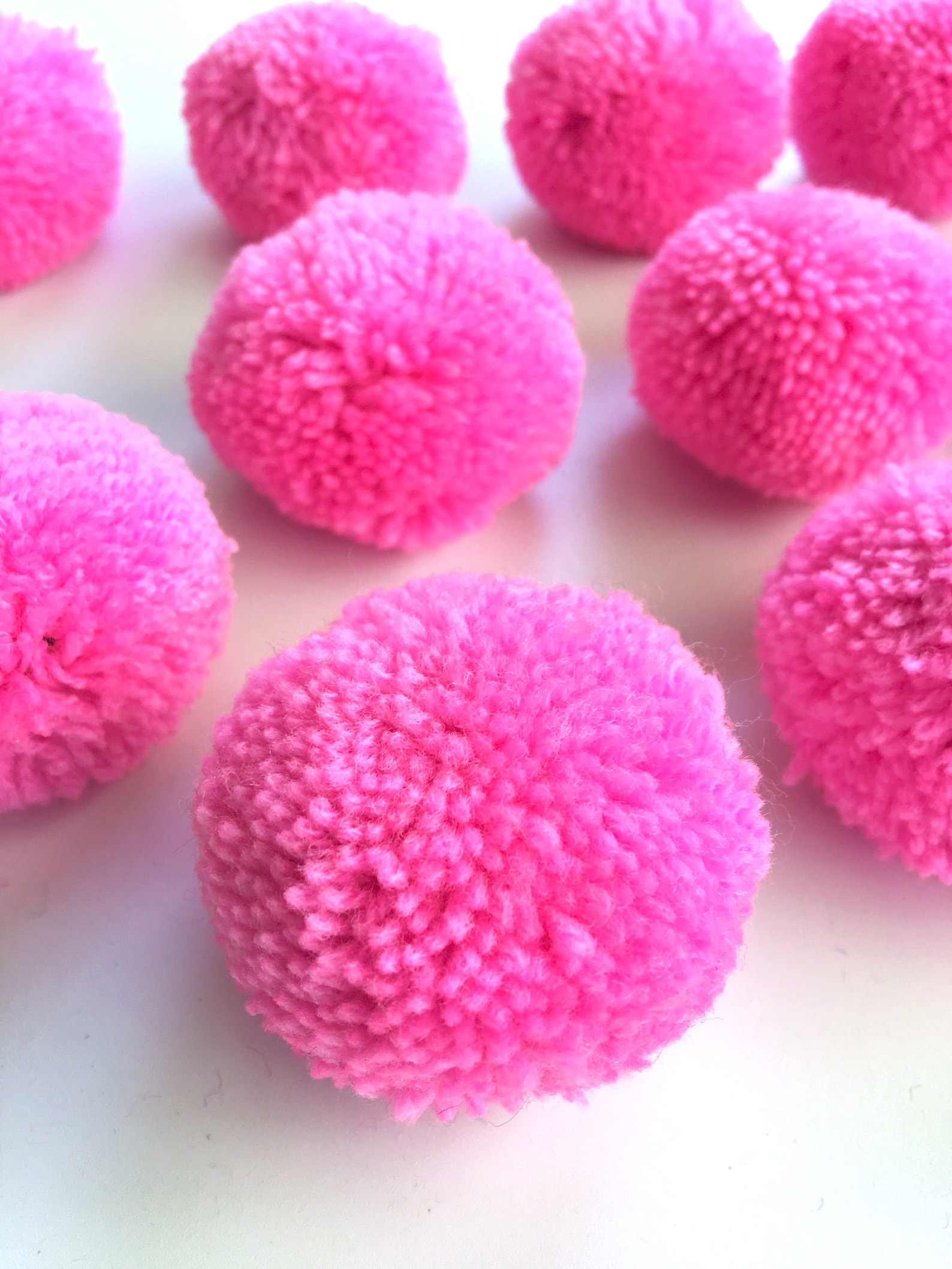 Pink Big Pom Pom 2 Inches Boho Decor Party Decor Yarn Pom Pom - Etsy