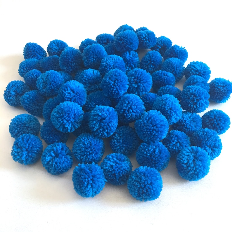 Ocean Blue Yarn Pom Poms: 1" Boho Decor Balls - Etsy