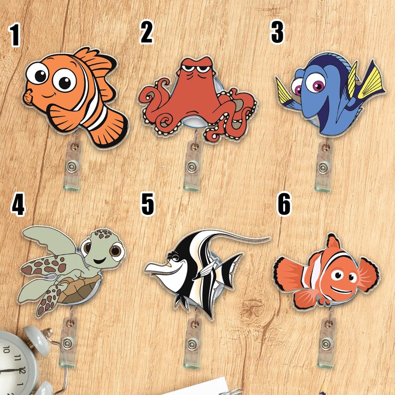 Disney Finding Nemo Dory Squirt Retractable Badge Reel Disney Nurse ...