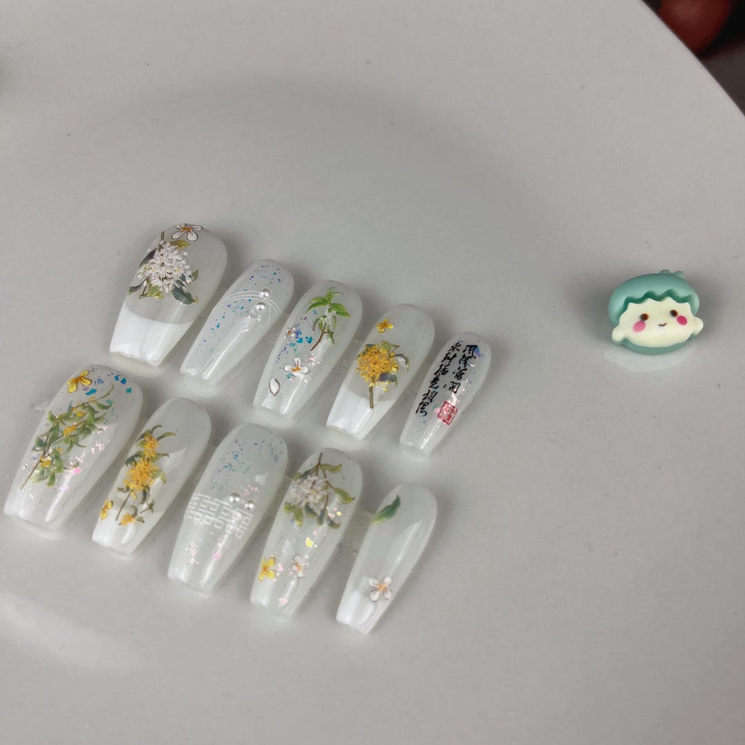 Handmade French Tip Japanese Style Press on Nails With Delicate Floral ...