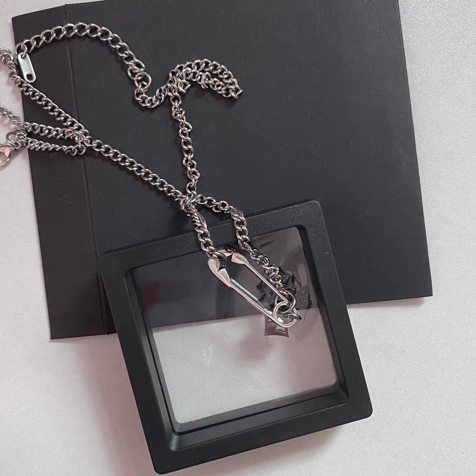 Punk Safety Pin Pendant Necklace, Y2K Pin Pendant Silver Chain Necklace ...