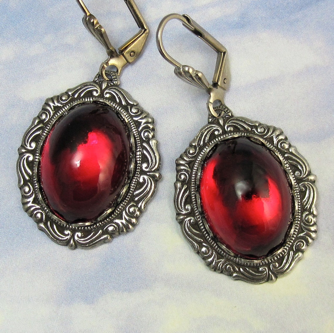 Red Vampire Earrings Red Gothic Vampire's Kiss Earrings in | Etsy