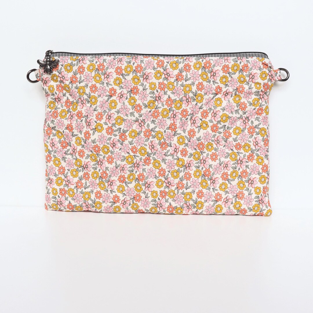 Padded Laptop Case 14 Inch – Quilted Laptop Sleeve Featuring Pretty ...
