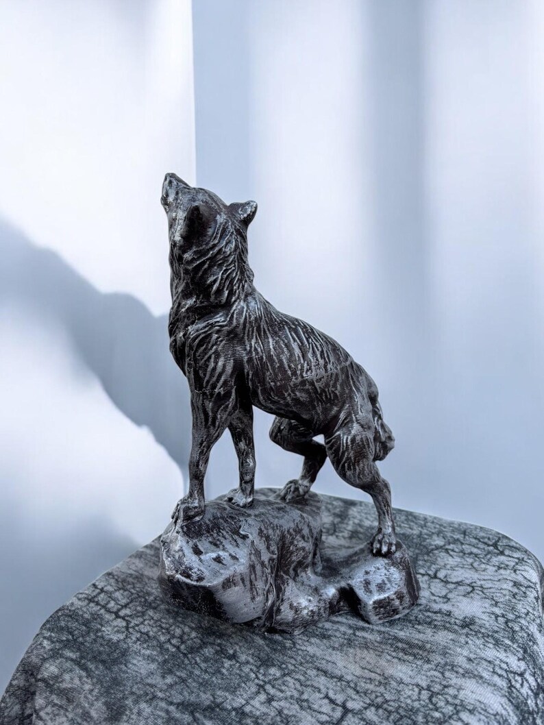 Howling Wolf Statue Handmade Wildlife Decor, Rustic Nature Art Gift for ...