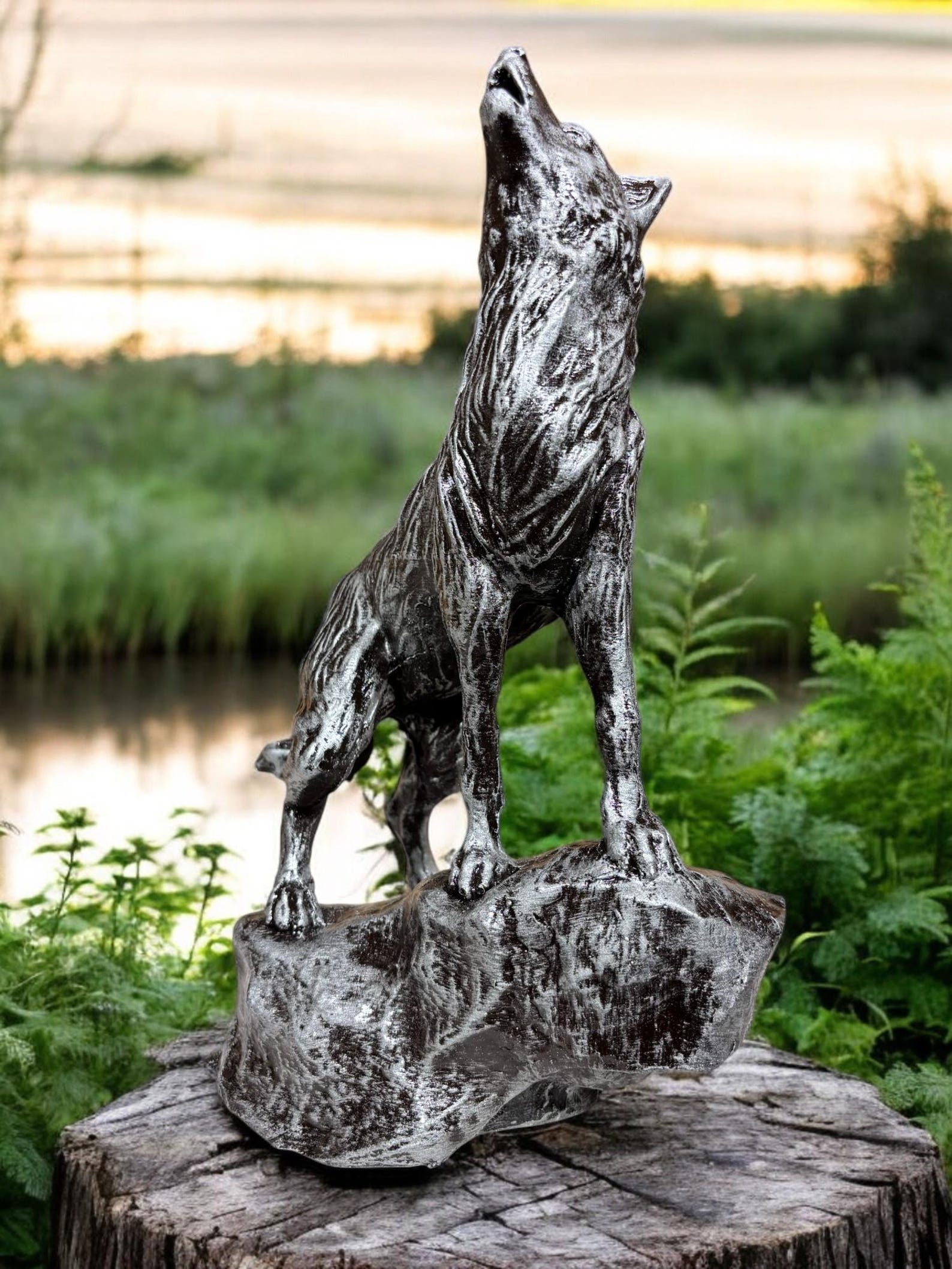 Howling Wolf Statue – Handmade Wildlife Decor, Rustic Nature Art Gift ...