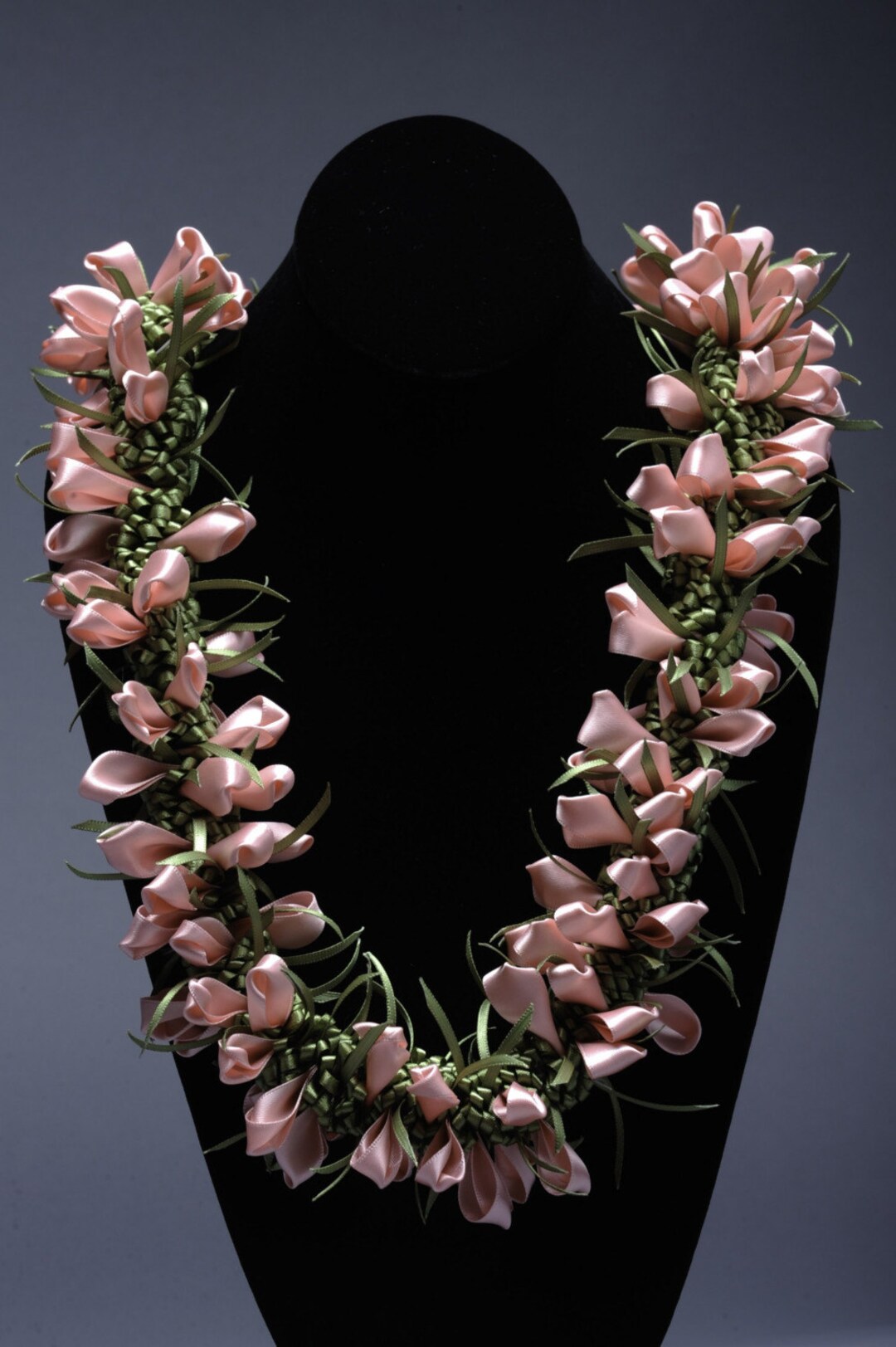 Pink Crocus Satin Lei - Etsy