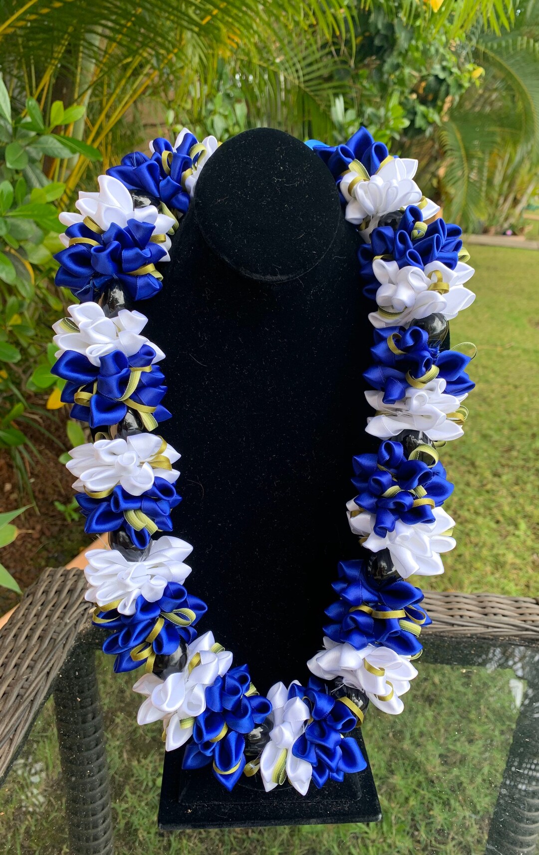 Blue / White Petal Lei - Etsy