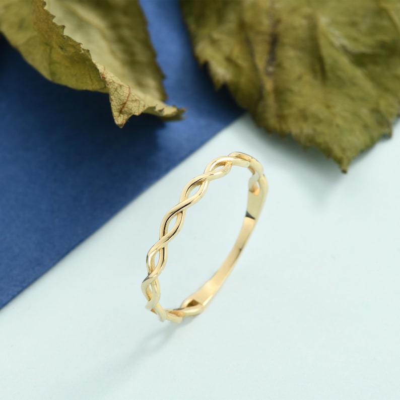 14k Gold Twisted Rope Ring: Dainty Braided Wedding Band - Etsy
