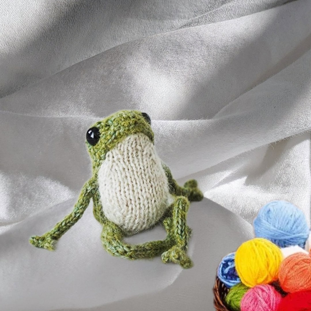 Five Frogs KNITTING KIT Claire Garland Dot Pebbles Knits Collaboration ...