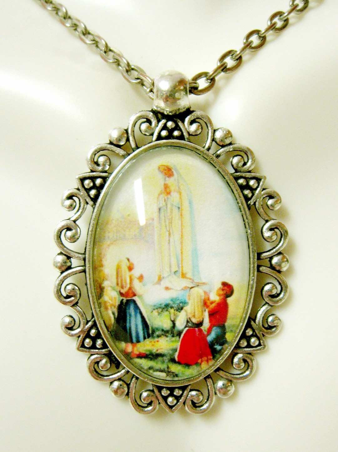 Our Lady of Fatima Pendant and Chain - AP26-282 - Etsy