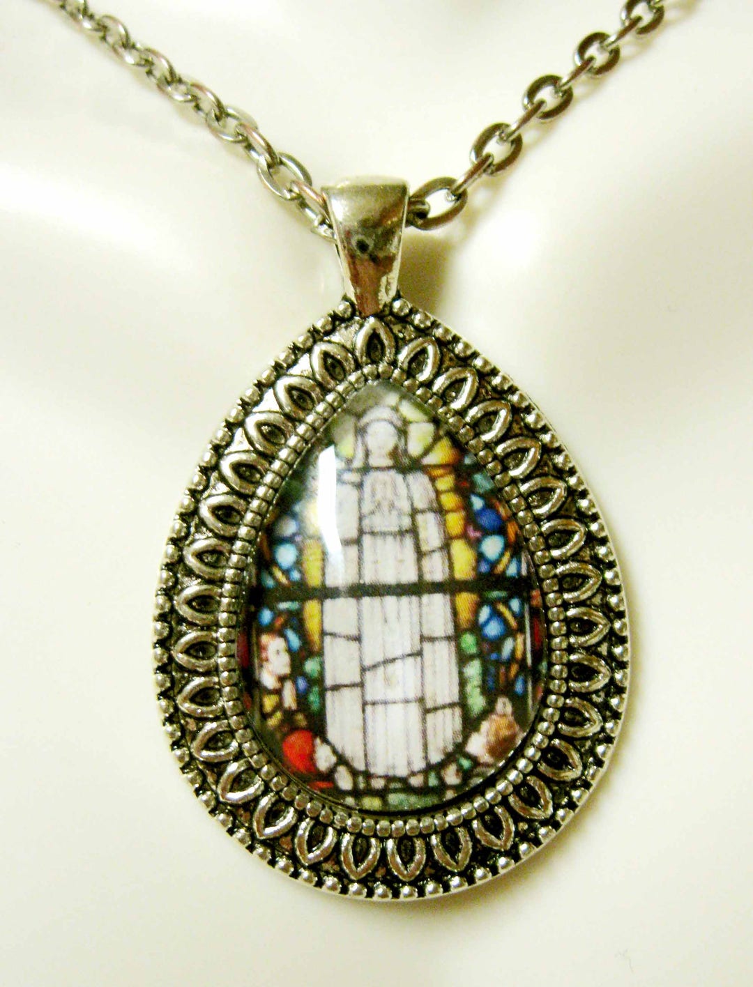 Our Lady of Fatima Stained Glass Window Pendant With Chain - AP15-095 ...