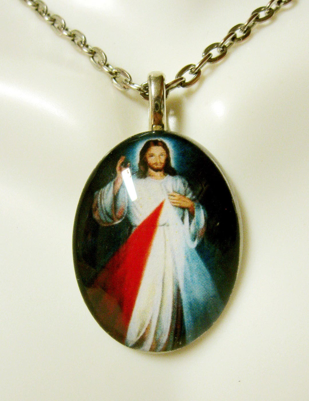 Divine Mercy Pendant With Chain - GP12-441 Cameo Style - Etsy