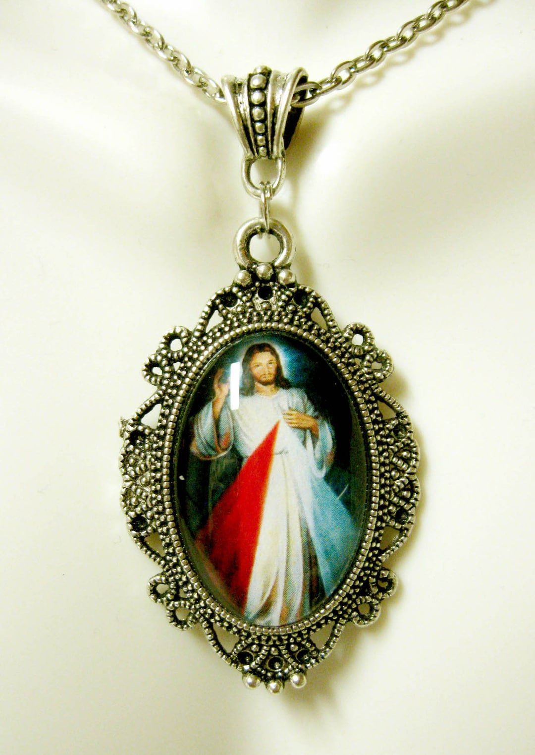 Divine Mercy Pendant With Chain - AP04-389 - Etsy