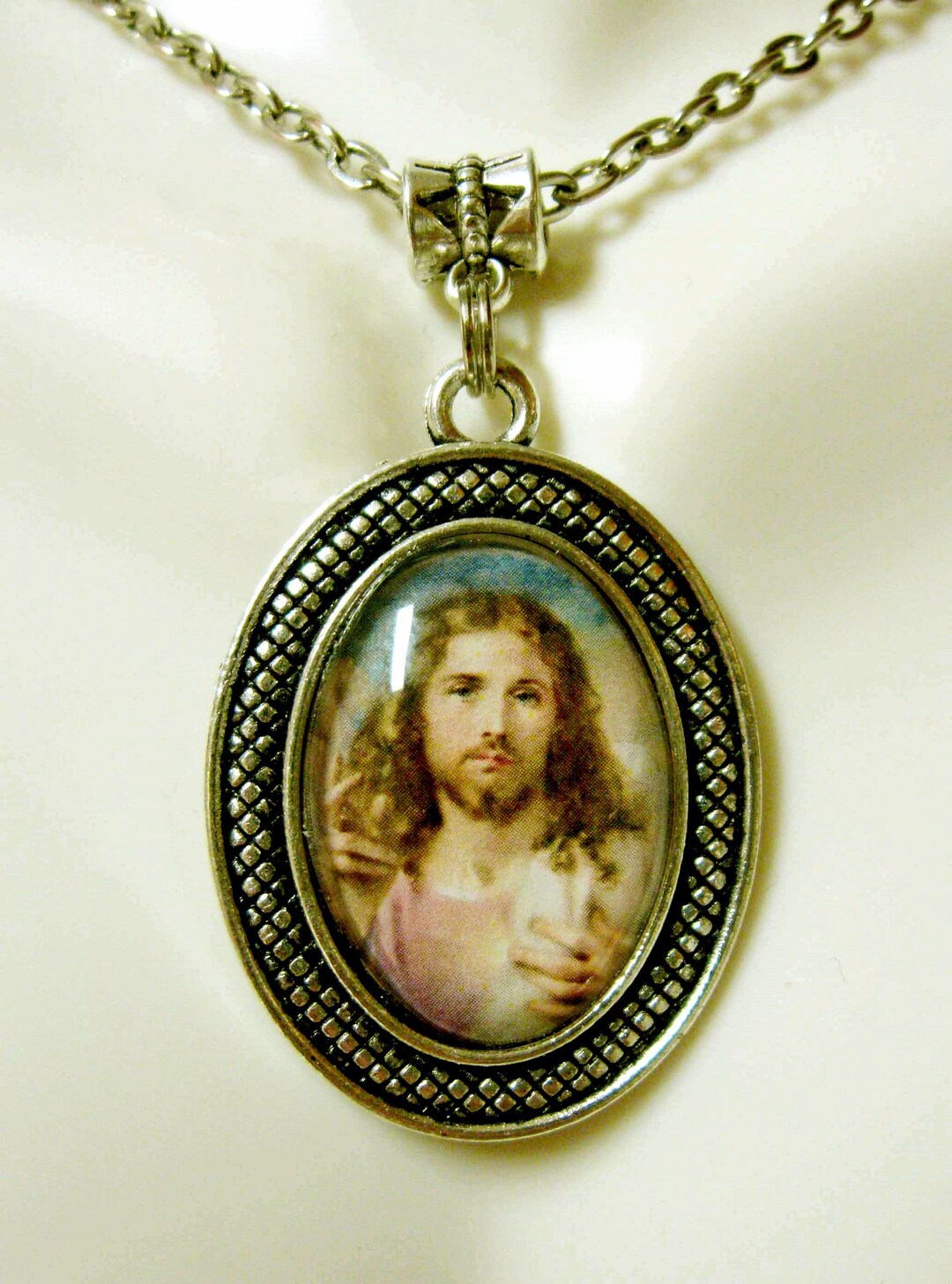 Sacred Heart of Christ Pendant and Chain - AP05-223 - Etsy