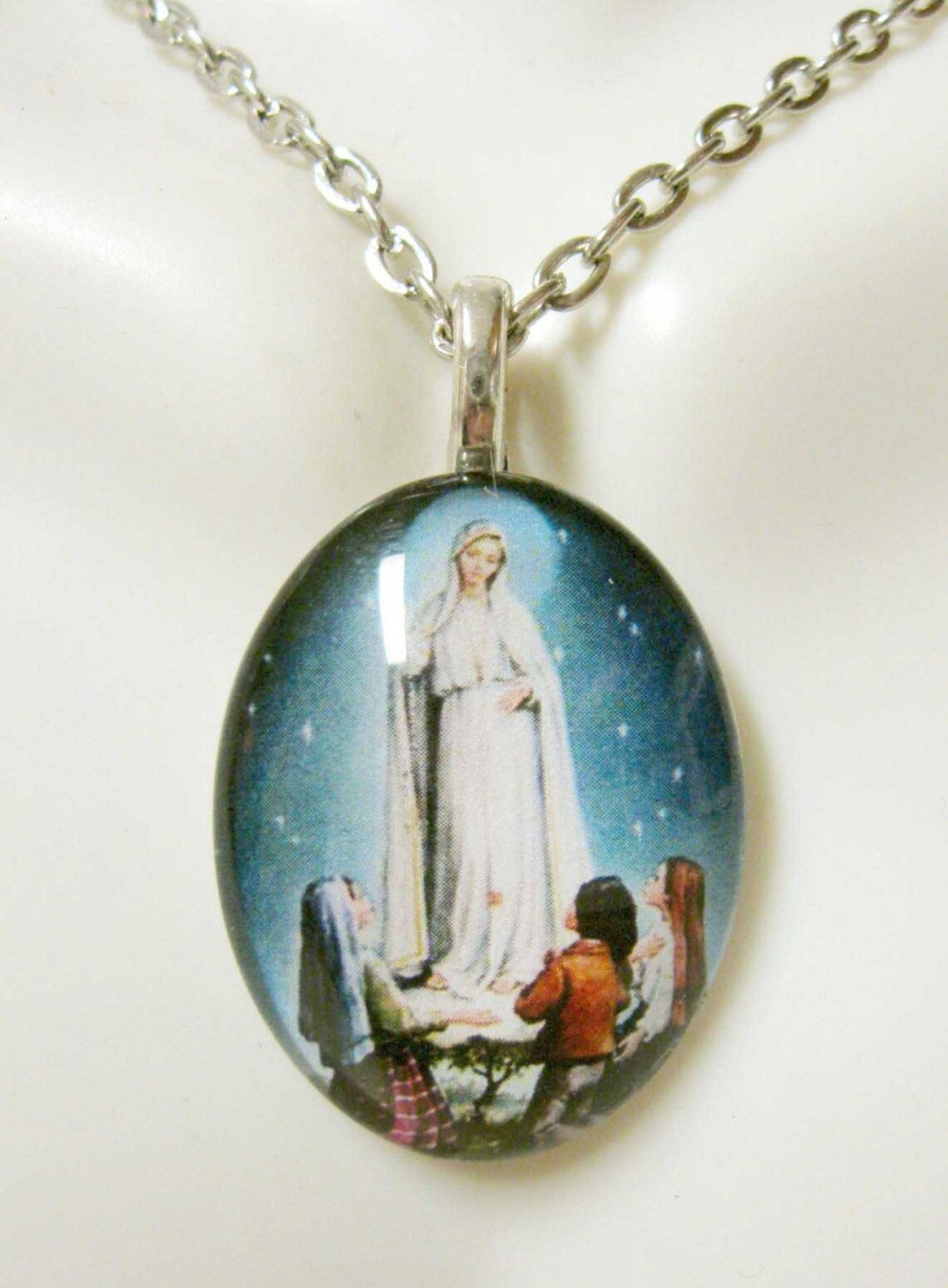 Our Lady of Fatima Pendant With Chain - GP12-023 Cameo Style - Etsy