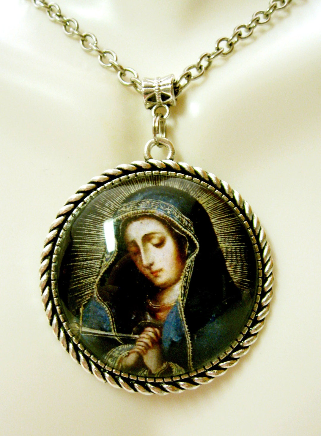 Our Lady of Sorrows Pendant and Chain - AP25-115 - Etsy