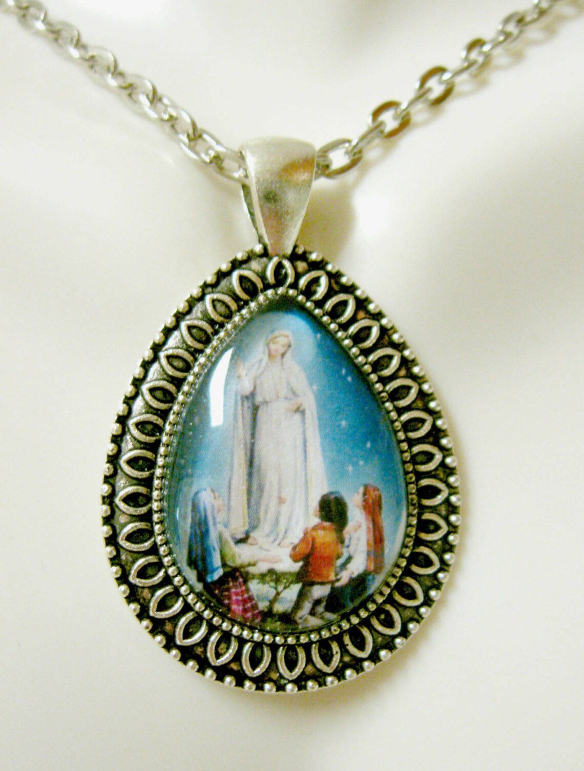 Our Lady of Fatima Pendant With Chain AP15-036 - Etsy