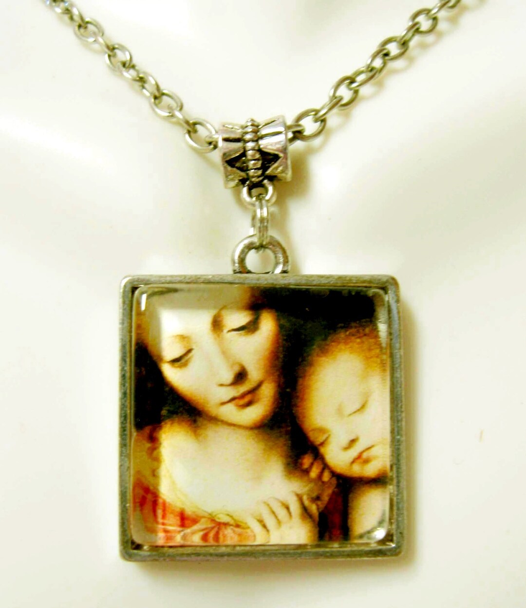 Madonna and Child Pendant and Chain - AP05-175 - Etsy