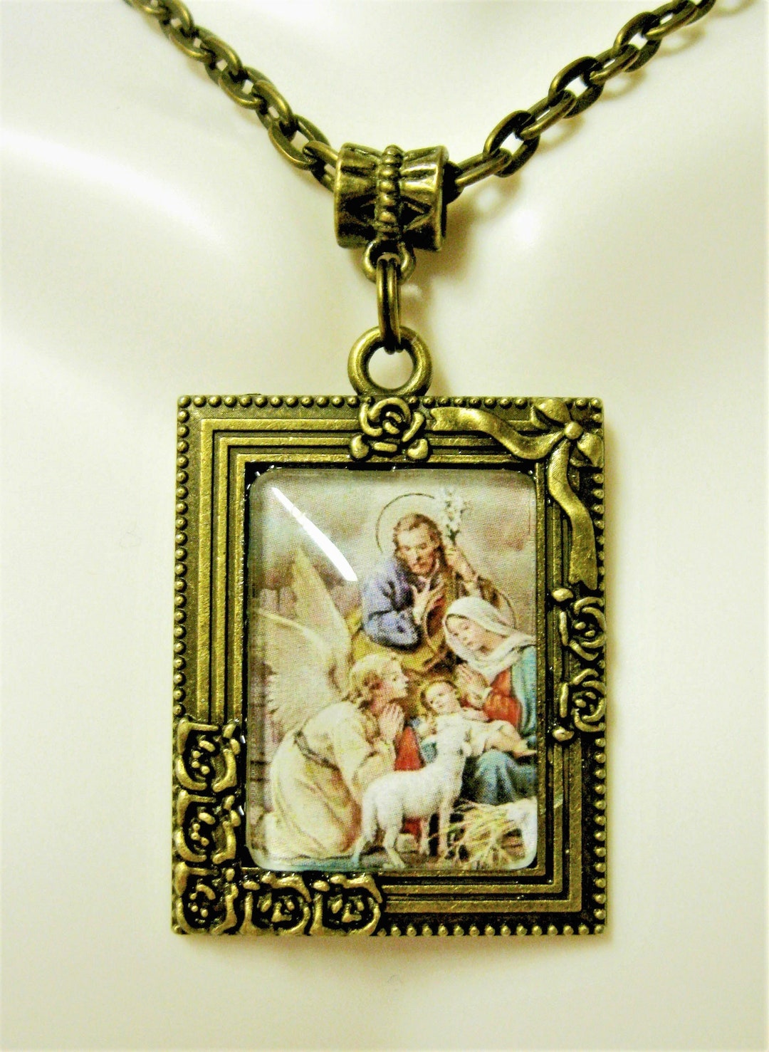 Nativity Picture Frame Pendant and Chain - AP05-419 - Etsy