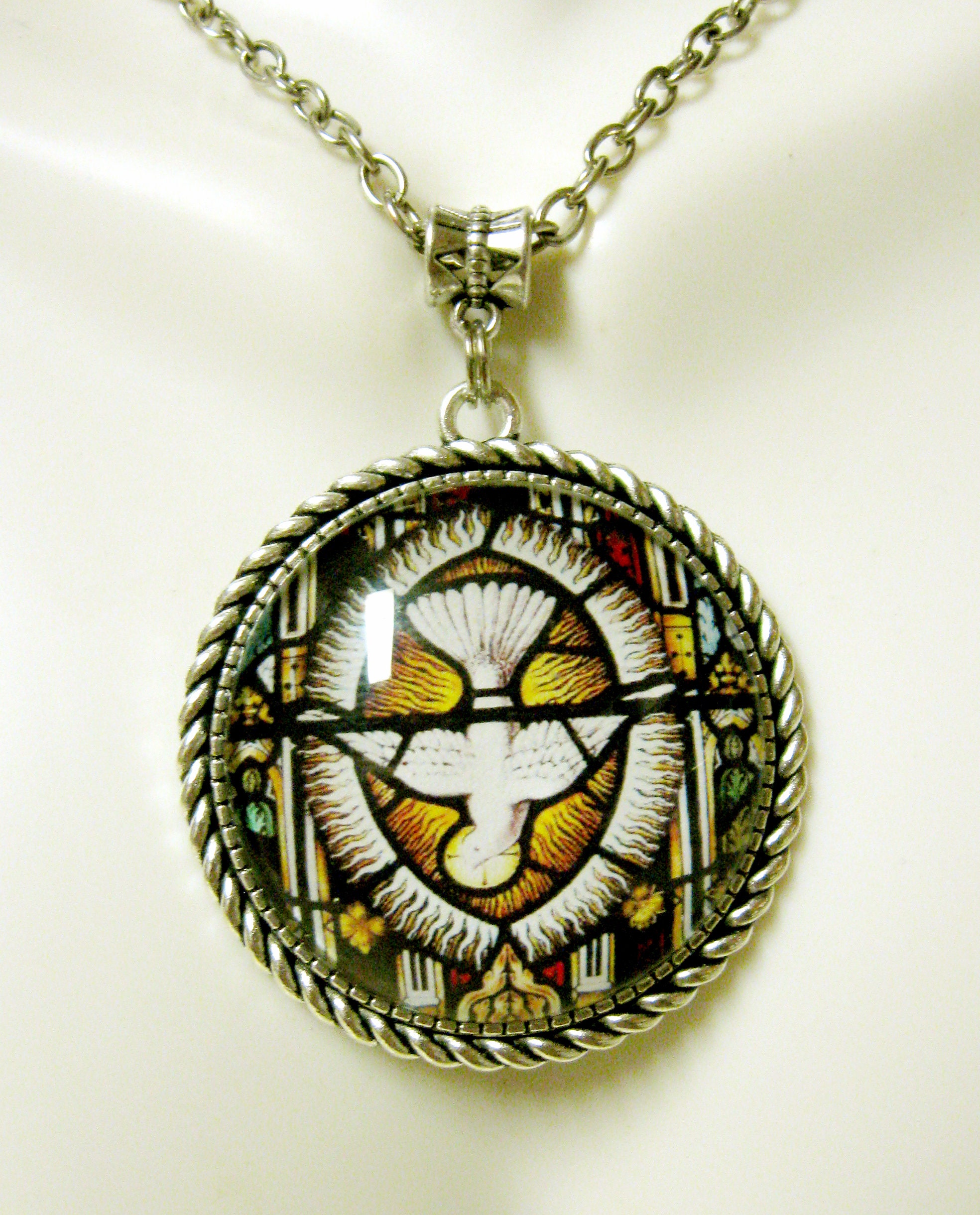 Holy spirit pendant and chain AP25-074 | Etsy