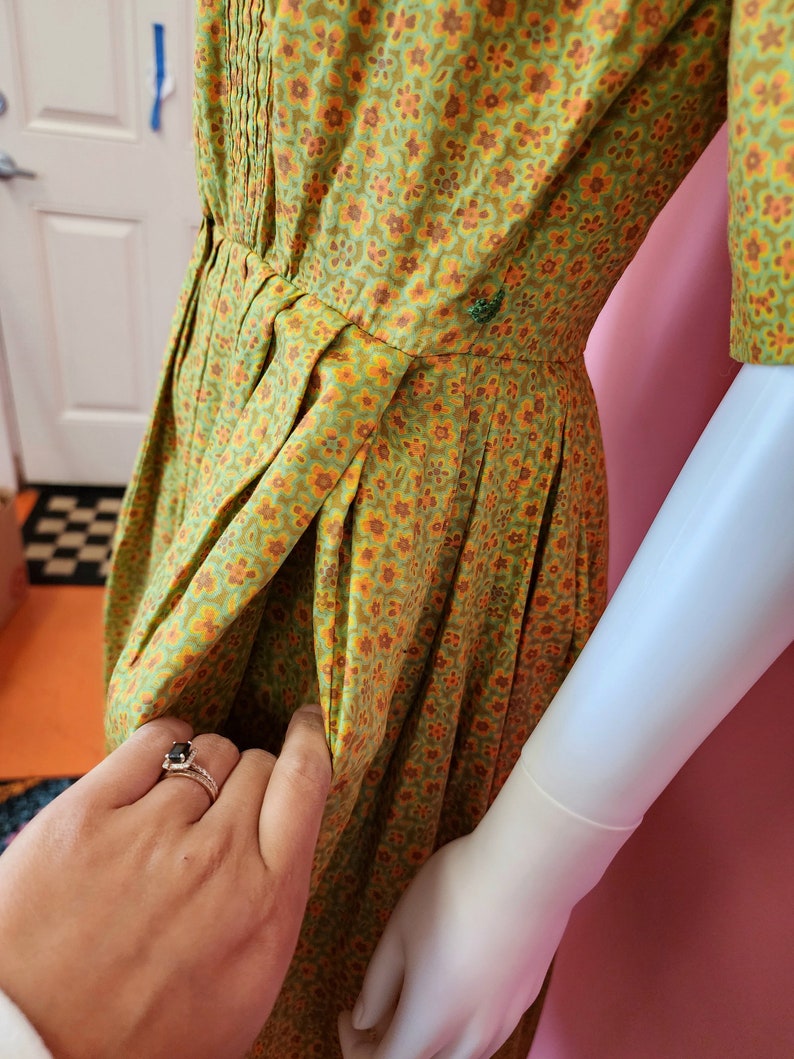 Size Medium Vintage 1960's Deadstock / NWT Pleated Floral Chartreuse ...