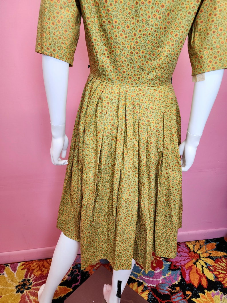 Size Medium Vintage 1960's Deadstock / NWT Pleated Floral Chartreuse ...