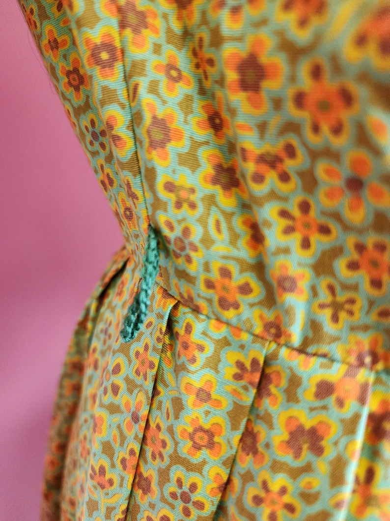 Size Medium Vintage 1960's Deadstock / NWT Pleated Floral Chartreuse ...