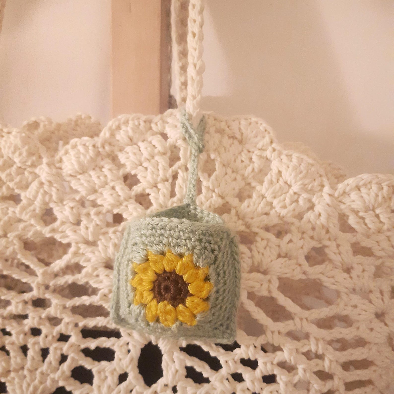 Earphone Holder Crochet Pattern | Sunflower Pouch | Granny Square ...