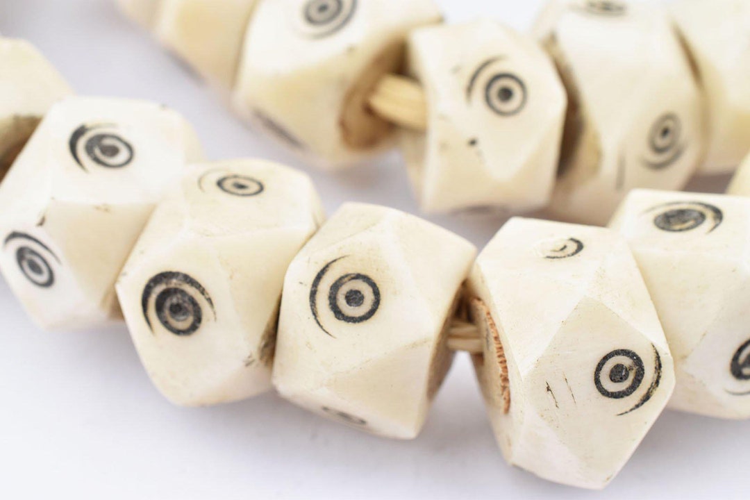 40 Carved Eye Batik Bone Beads Faceted: Dyed Bone Beads Black and White ...