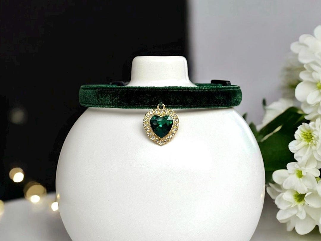 Emerald Grace - Green Velvet Cat Collar With Rhinestone Heart Charm ...