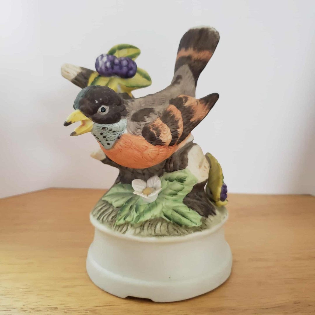 Robin Bird Music Box Figurine Vintage Taiwan Nature Decor – Working - Etsy