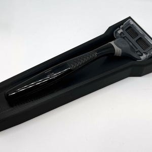 Ergonomic Tray for Holding Shaving Razor - Fits Most Size Razors ...