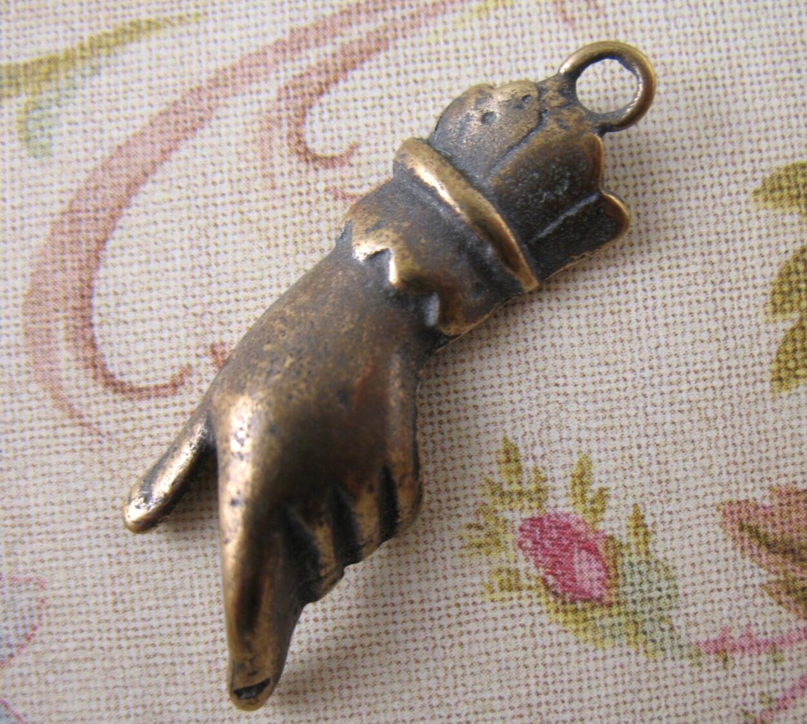 Victorian Hand Pendant Milagros Religious Charms Solid Bronze Pendants ...