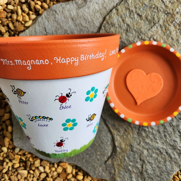 Group Gifts - 60+ Gift Ideas for 2025