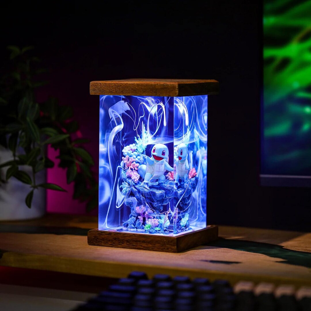 S/QU.IRT.LE Custom Epoxy Resin Lamp Terrarium Personalized Night Light ...