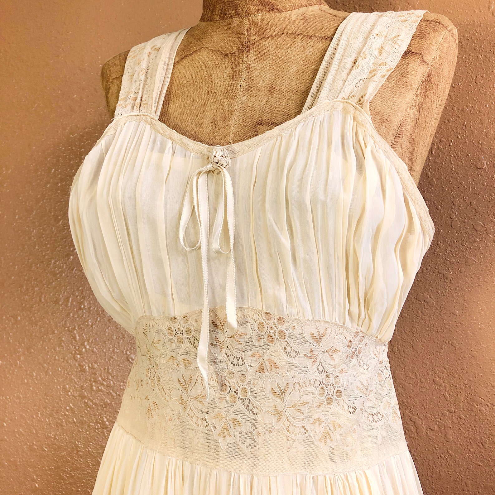 30s/40s Handmade Sheer Chiffon & Lace Pin Tuck Peignoir Bias - Etsy