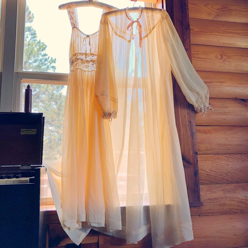 30s/40s Handmade Sheer Chiffon & Lace Pin Tuck Peignoir Bias - Etsy