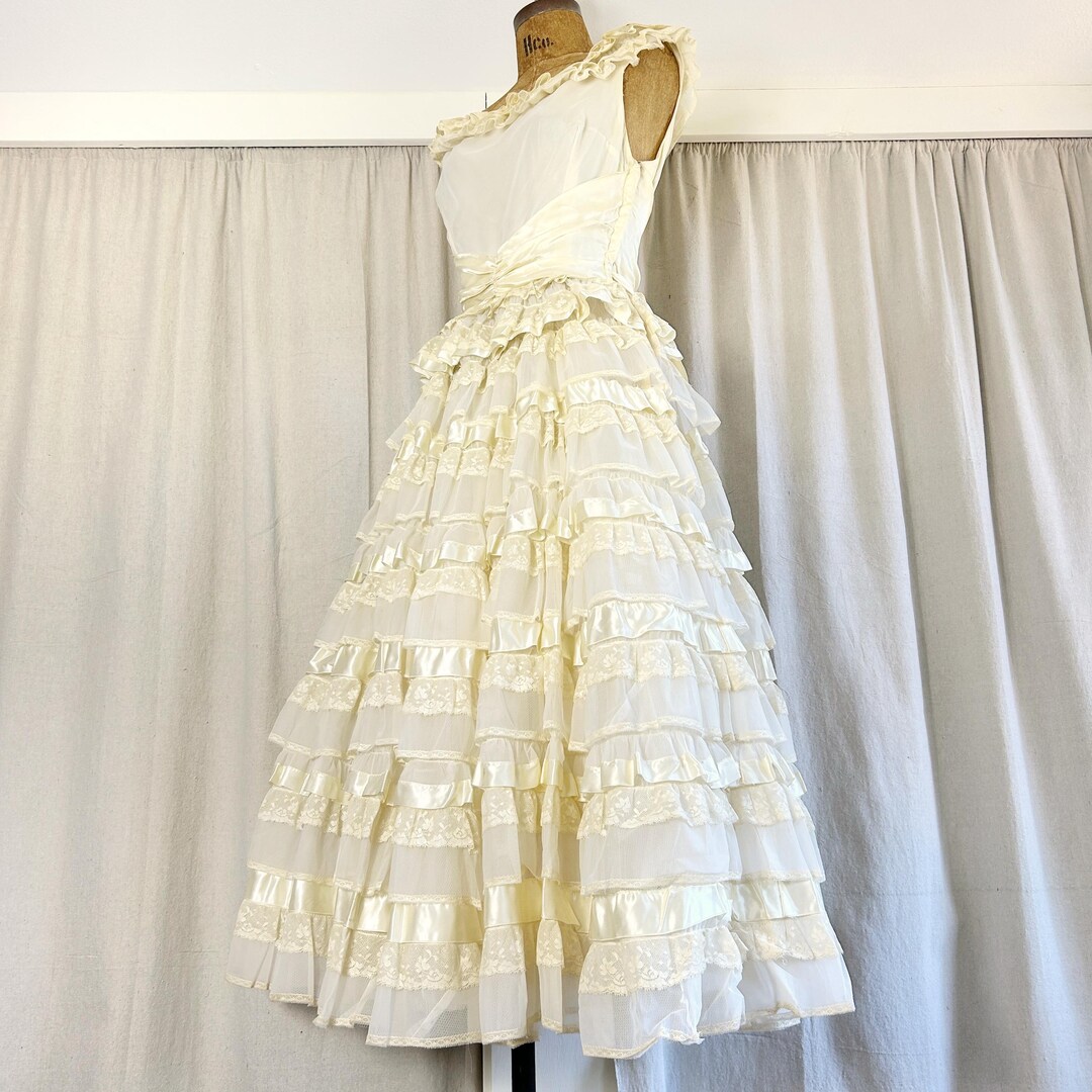 Vintage 50s Ivory Tiered Ruffled Lace Cupcake Prom Dress Wedding Gown ...