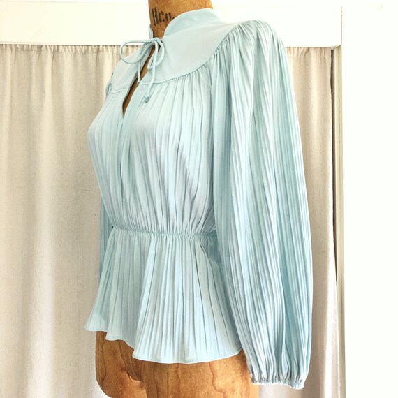 Vintage 70s Mint Green Micro-Pleat Balloon Sleeve Pep… - Gem