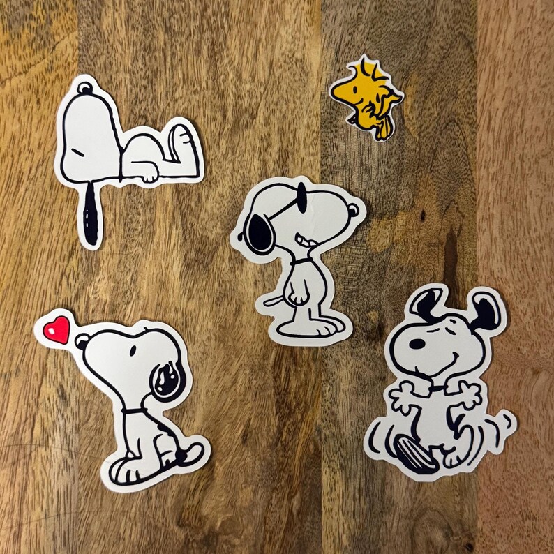 Peanuts Snoopy Sticker Set 5-piece Sticker Pack Featuring Snoopy and ...